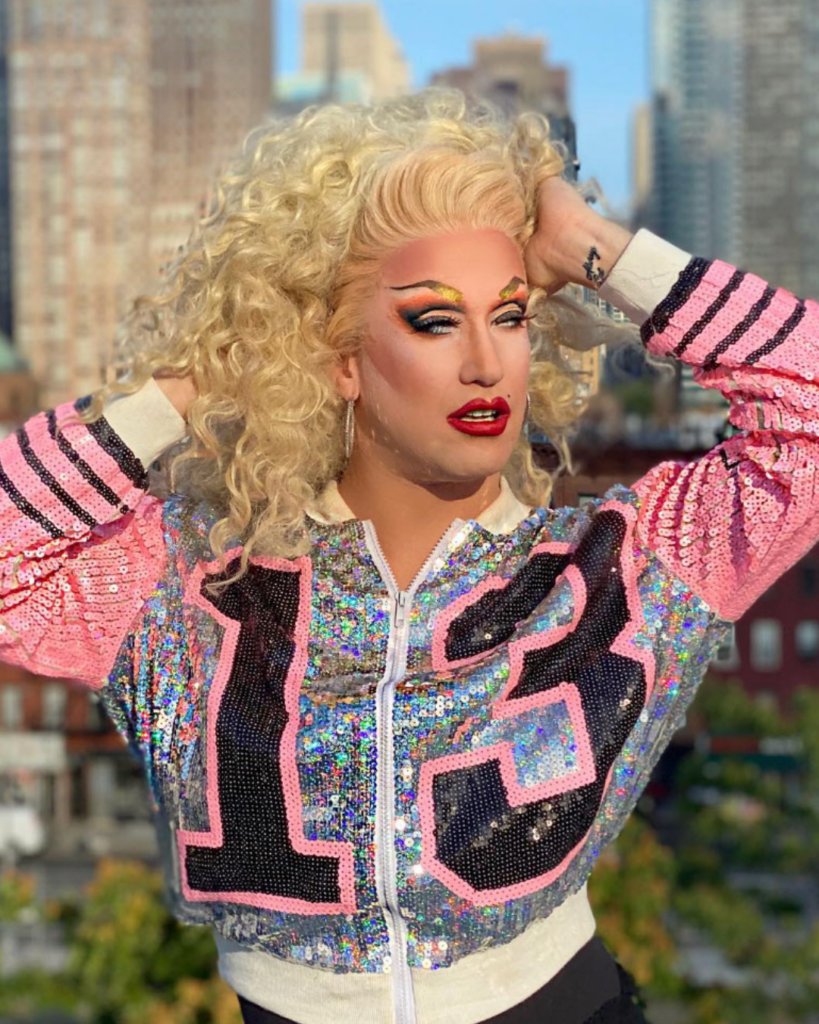 Holly Dae - See the Queens