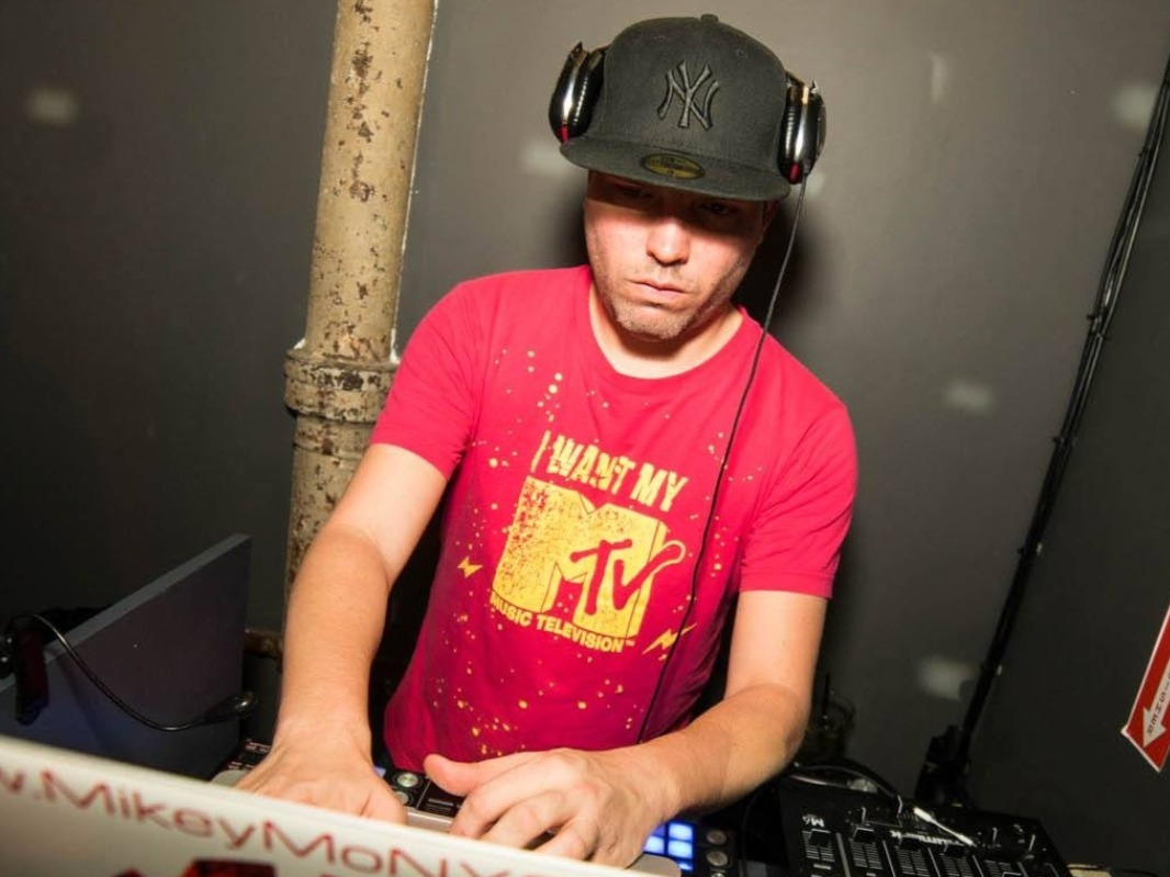 Mikey Mo - DJ - See the Queens